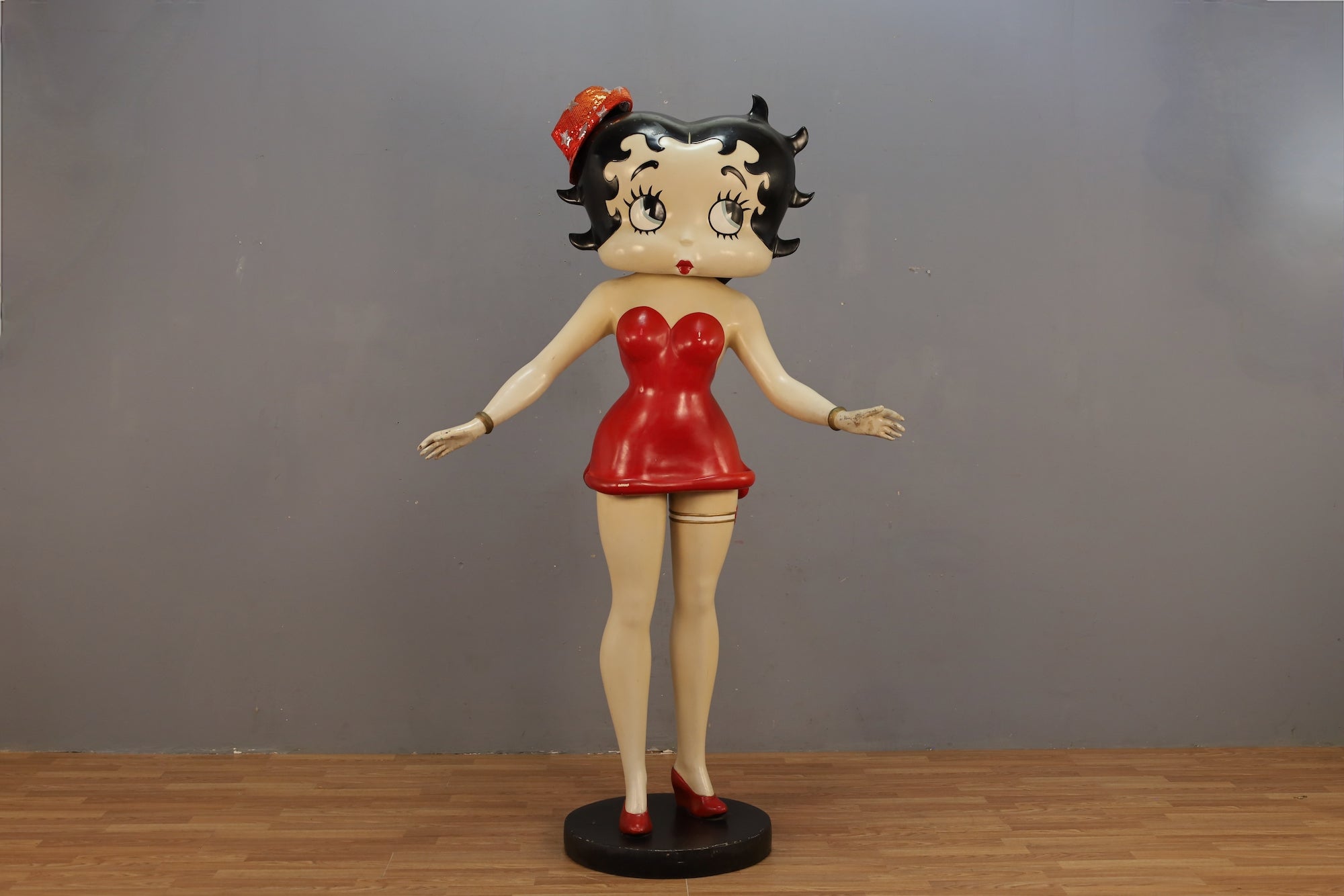 Life-Size "Betty Boop" Statue – Furnish Green